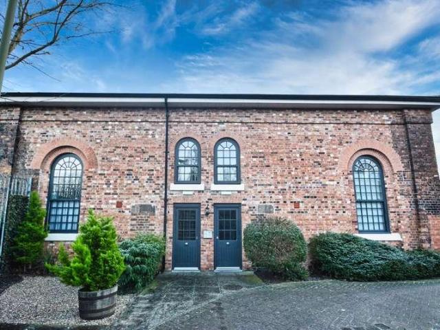 2 bed flat for sale