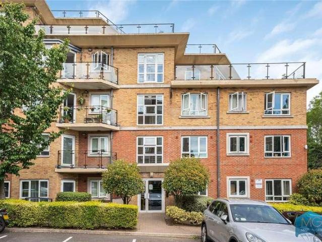 2 bed flat for sale