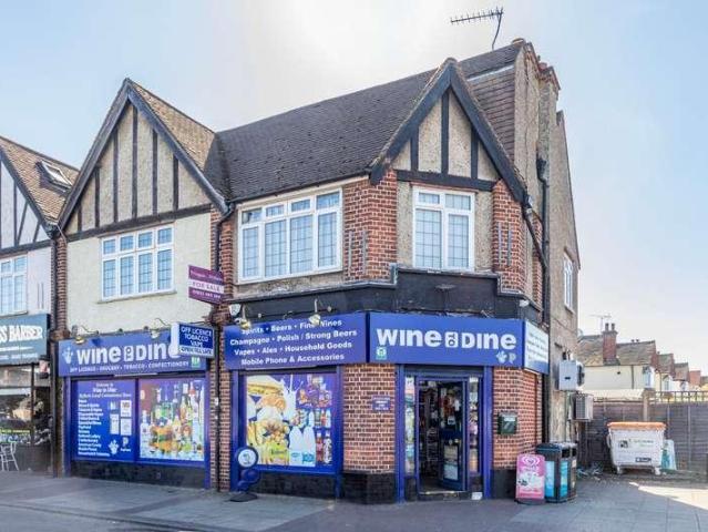 2 bed flat for sale