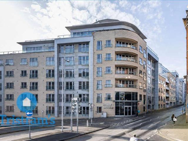2 bed flat for sale