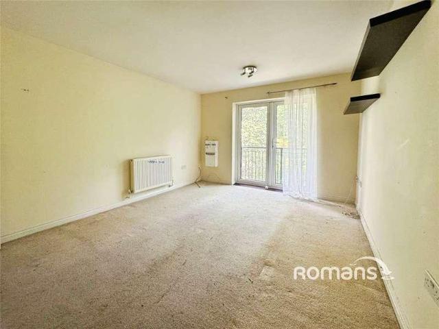 2 bed flat for sale