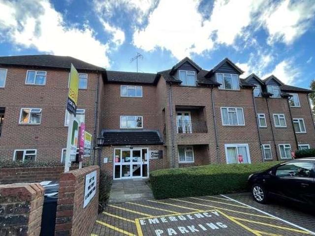 2 bed flat for sale