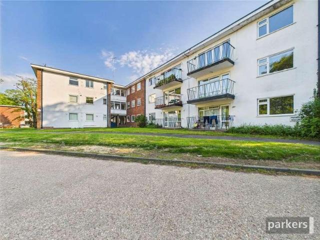 2 bed flat for sale