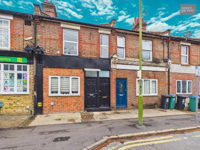 2 bed flat for sale