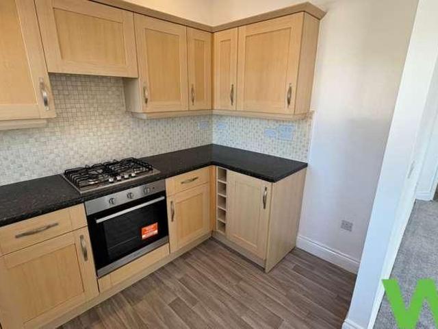 2 bed flat for sale