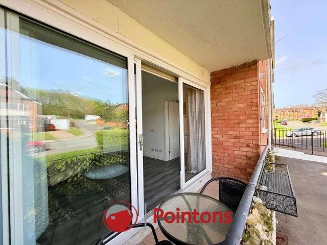 2 bed flat for sale