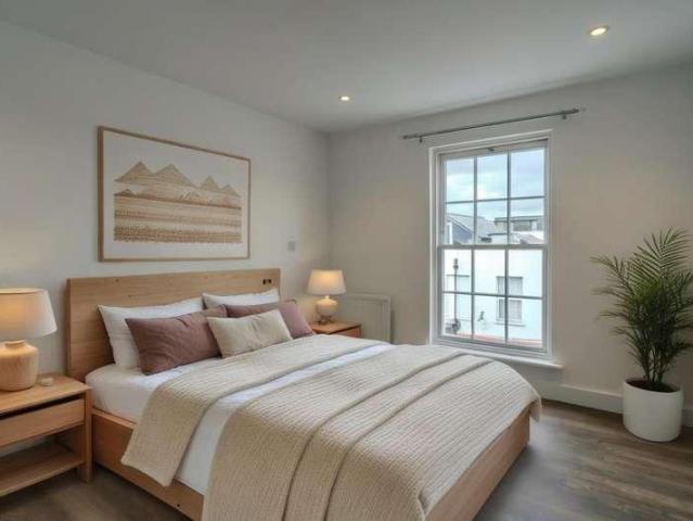 2 bed flat for sale