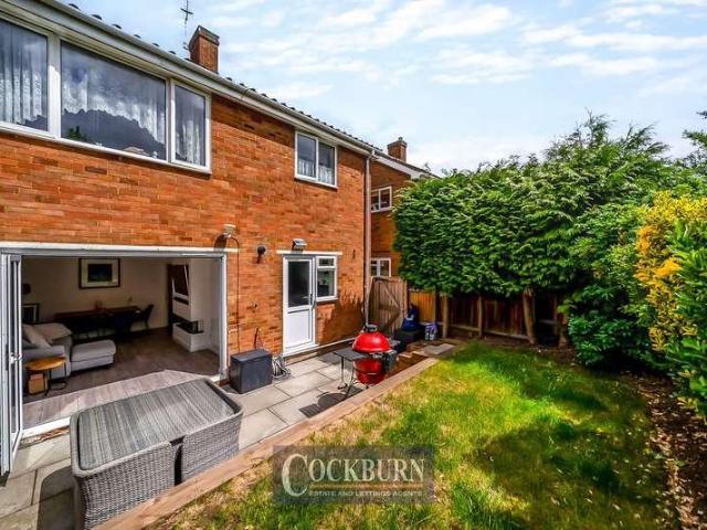 2 bed flat for sale