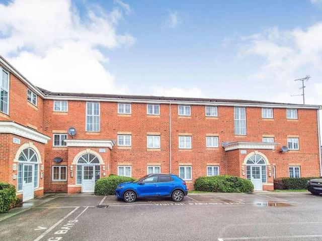 2 bed flat for sale