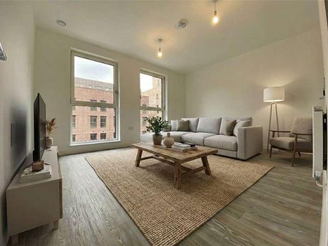 2 bed flat for sale