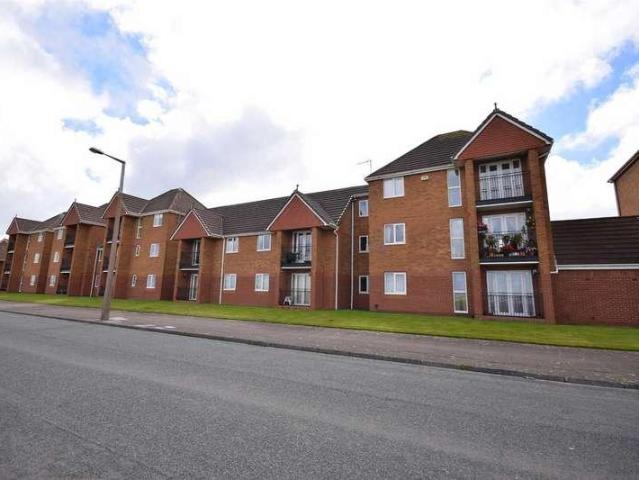 2 bed flat for sale