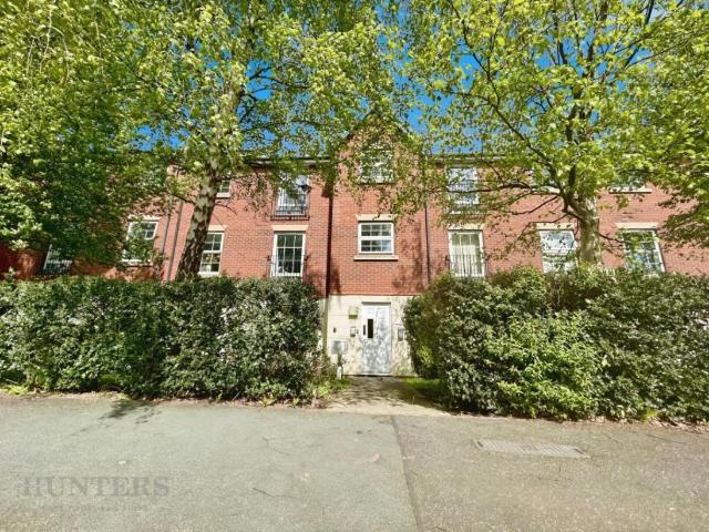 2 bed flat for sale