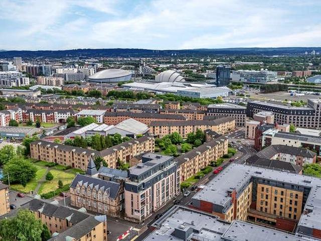 2 bed flat for sale