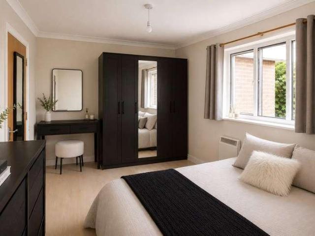 2 bed flat for sale
