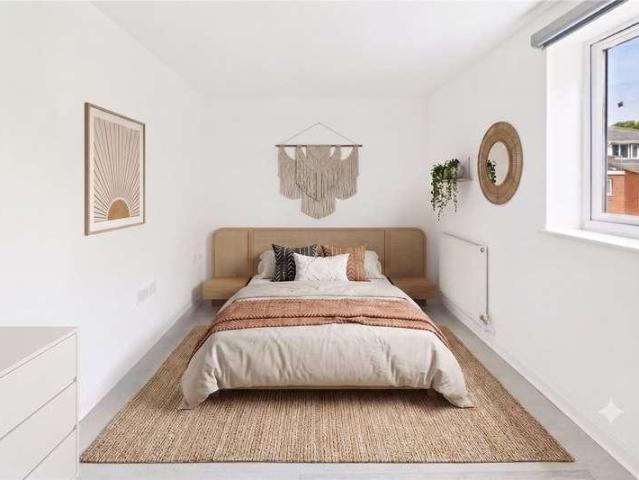 2 bed flat for sale