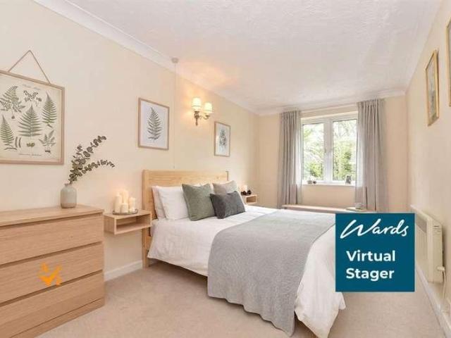 2 bed flat for sale