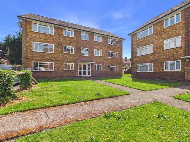 2 bed flat for sale