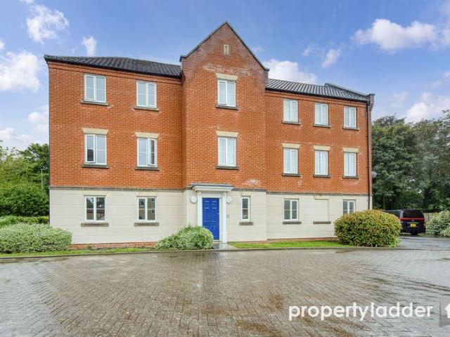 2 bed flat for sale