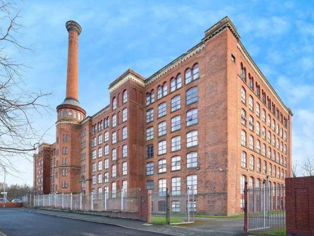 2 bed flat for sale