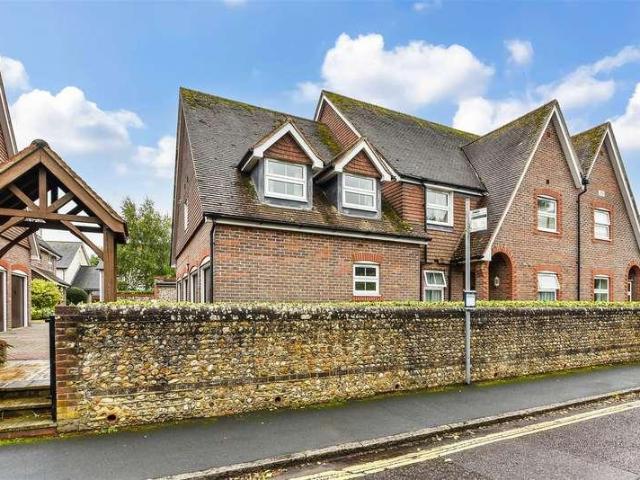 2 bed flat for sale