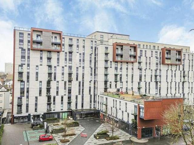 2 bed flat for sale