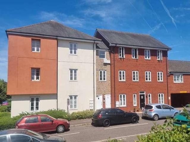 2 bed flat for sale