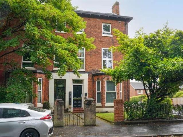 2 bed flat for sale