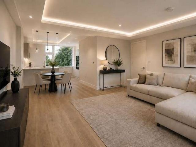 2 bed flat for sale