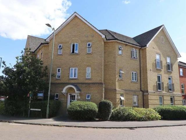 2 bed flat for sale