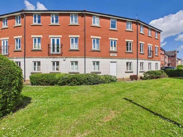 2 bed flat for sale