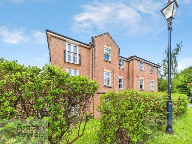 2 bed flat for sale