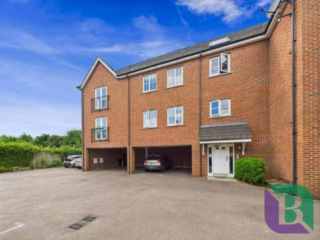 2 bed flat for sale