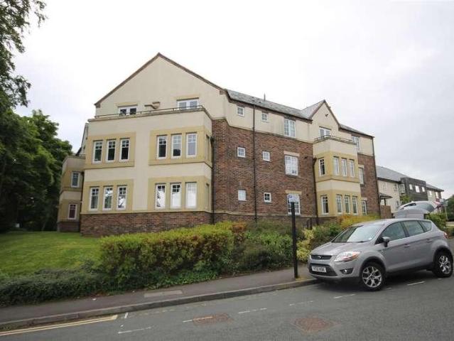 2 bed flat for sale
