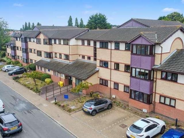 2 bed flat for sale