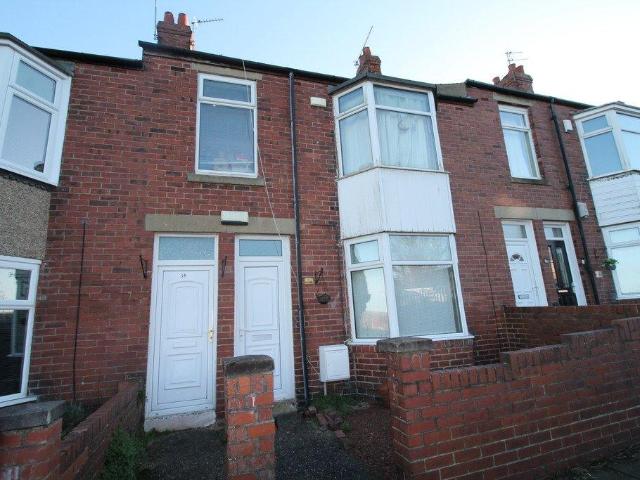 2 bed flat for sale