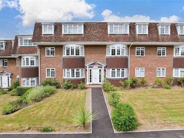 2 bed flat for sale