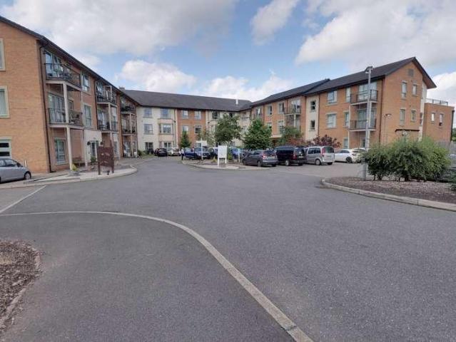2 bed flat for sale