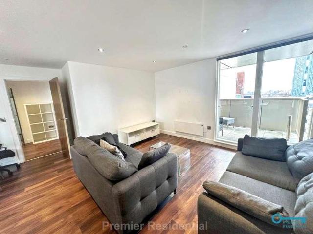 2 bed flat for sale