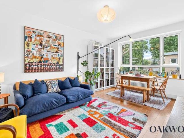 2 bed flat for sale