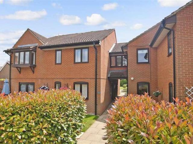 2 bed flat for sale