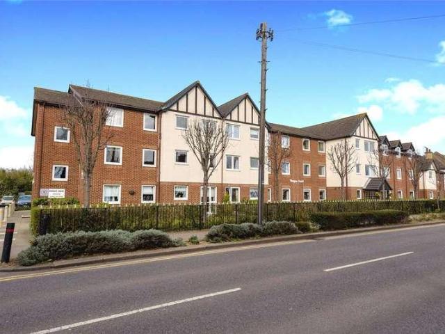 2 bed flat for sale