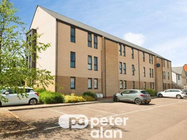 2 bed flat for sale