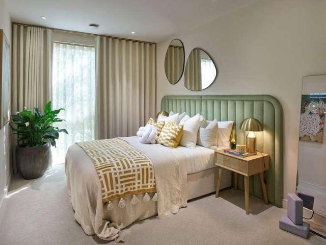 2 bed flat for sale