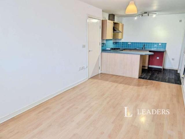 2 bed flat for sale