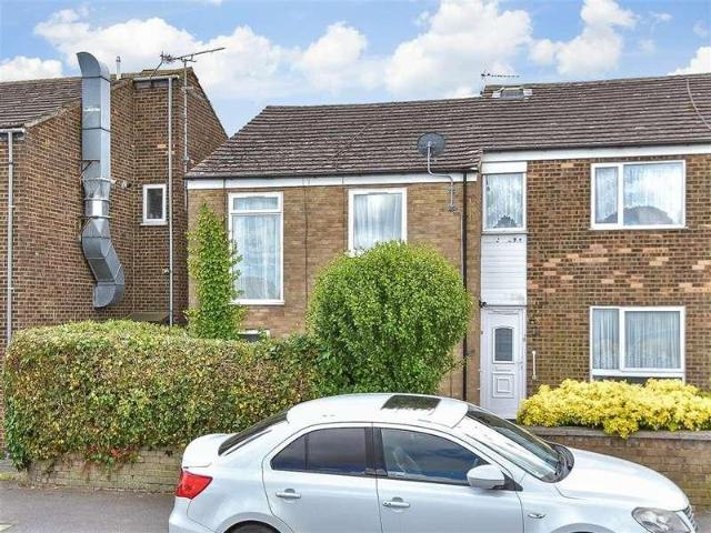 2 bed flat for sale