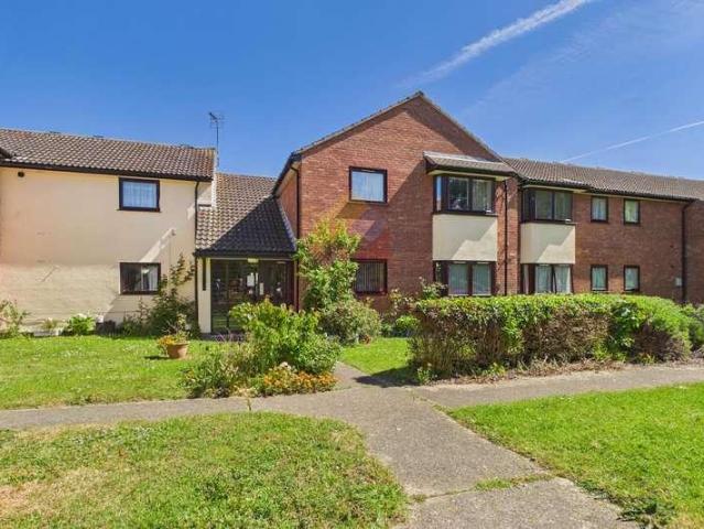 2 bed flat for sale