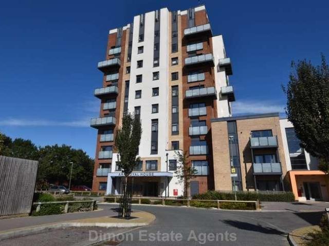 2 bed flat for sale