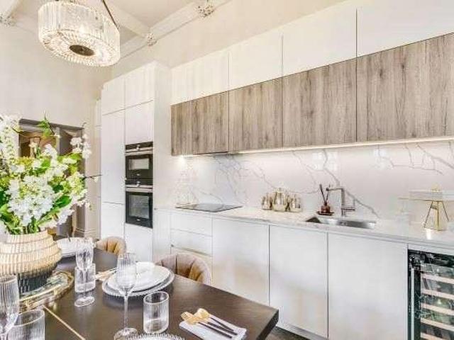 2 bed flat for sale