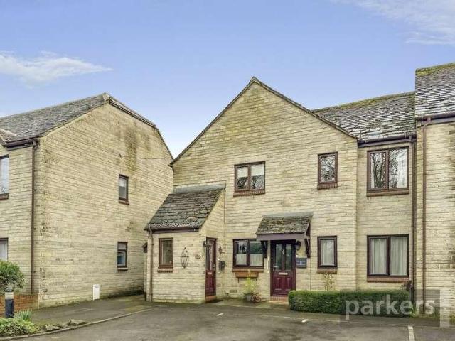 2 bed flat for sale