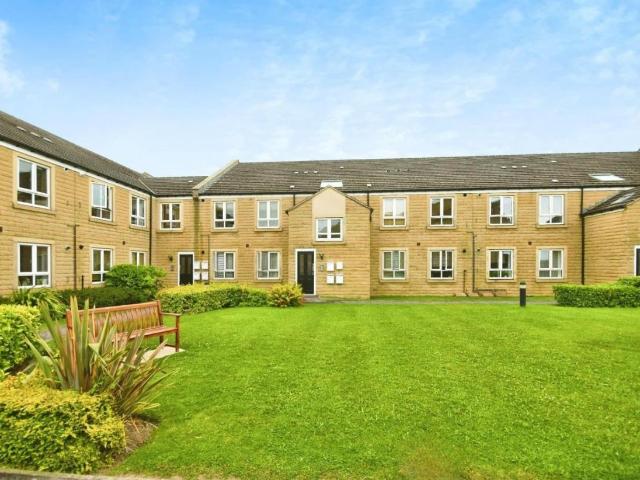 2 bed flat for sale